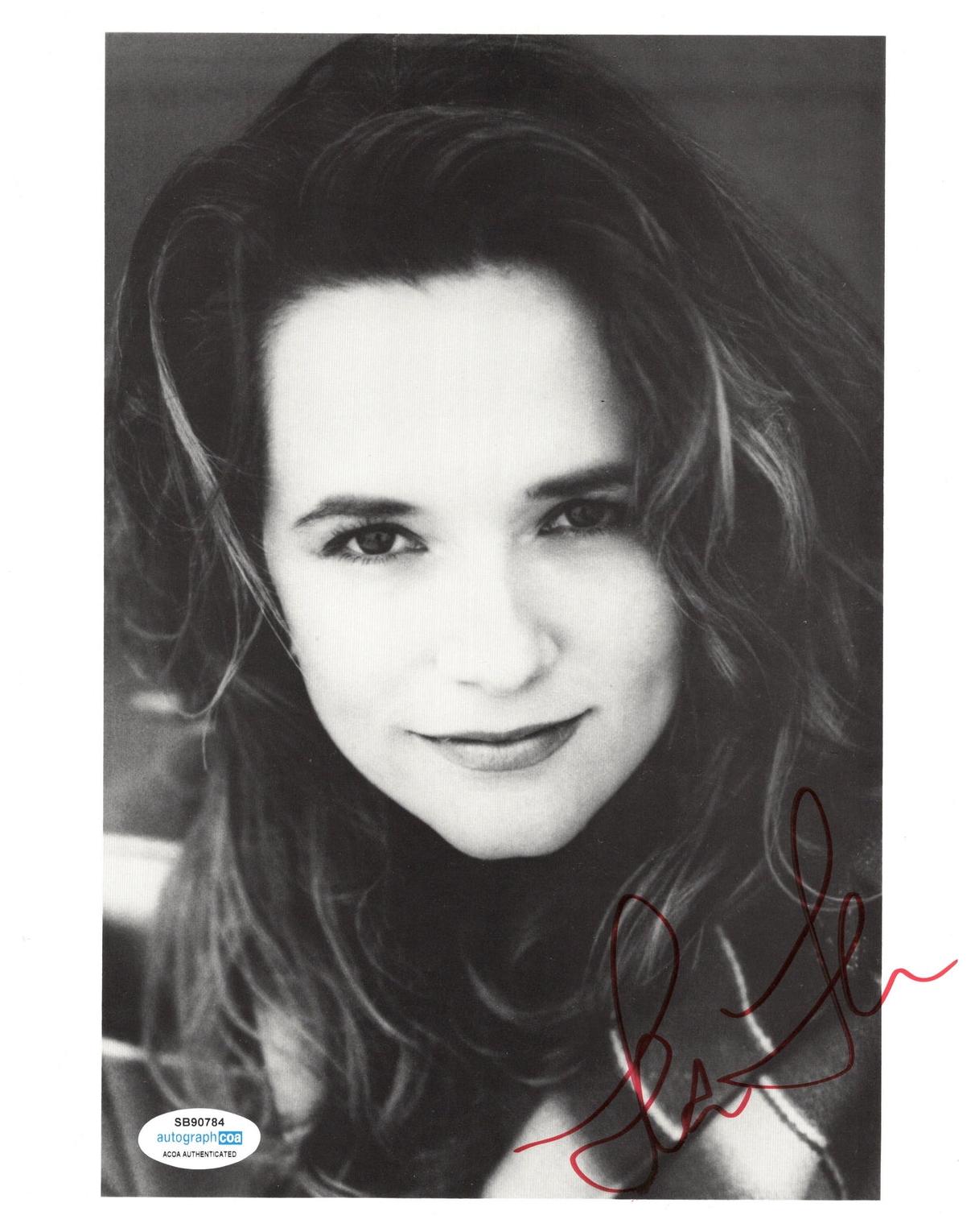 Elisabeth Shue Autographed Signed b/w Cute Photo – Autograph Pros LLC